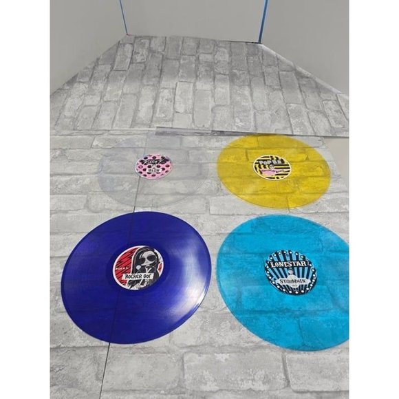 MGA Entertainment | Toys | Lot Of 4 Lol Surprise Omg Remix Record ...